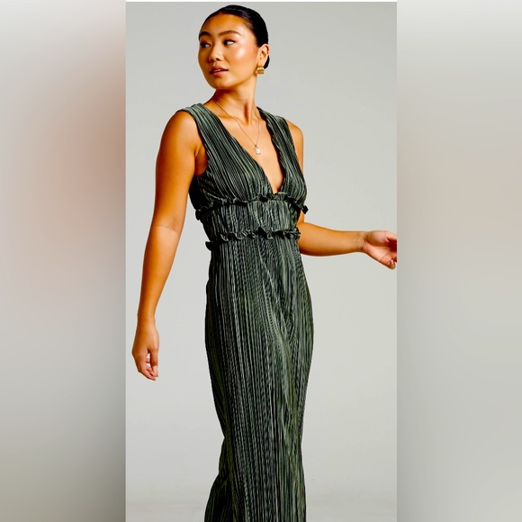 Showpo. | Pants & Jumpsuits | Showpo Armida Jumpsuit In Khaki Size Us 2 ...